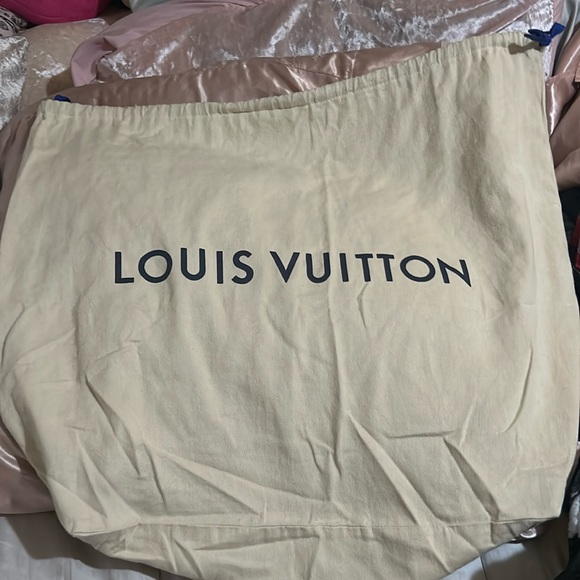 Louis Vuitton | Bags | Authentic Louis Vuitton Drawstring Dust Bag ...